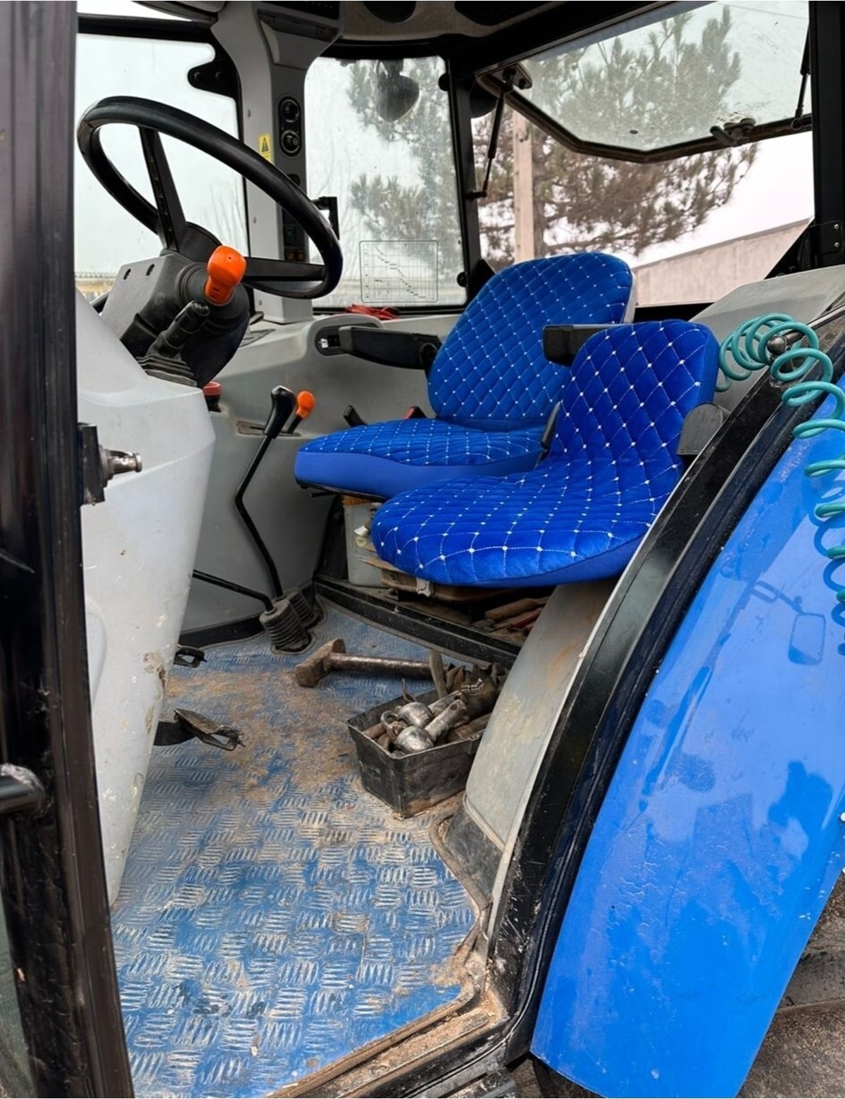 sezu concept New Holland Tr5 Ve Td Kabin Koltuk Döşemesi Fiyatı ve ...