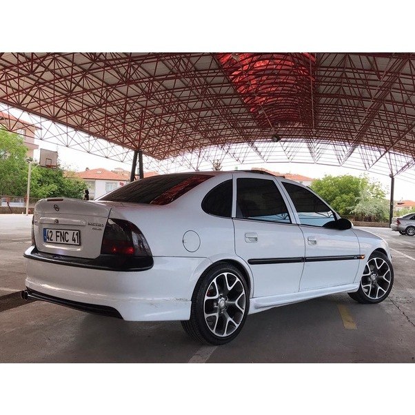 Opel Vectra B Body Kit Dev Fiber Boyasız Fiyatı ve Özelliklerı - Badem